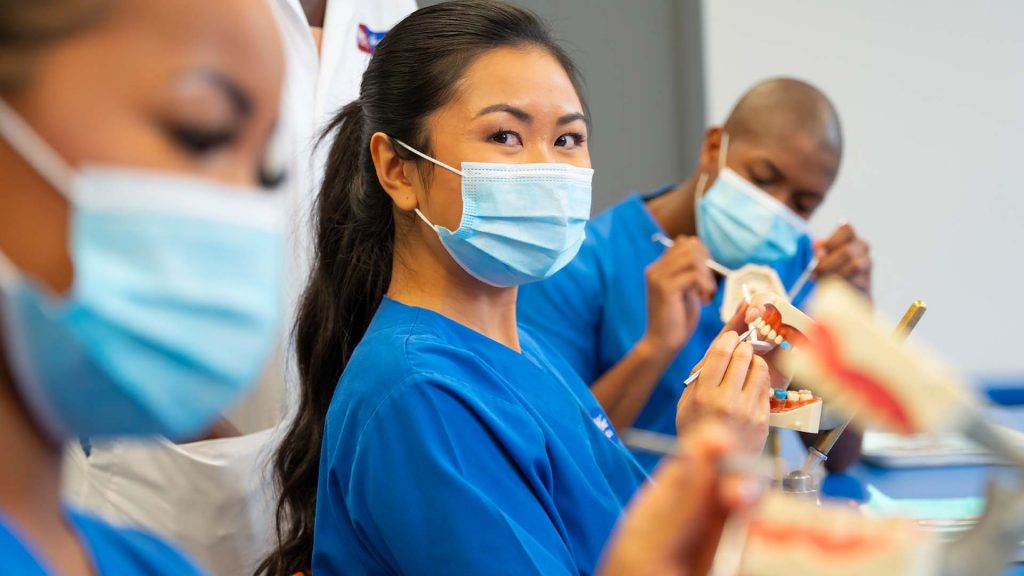 Dental Assistant Training Program – Glendale Career College